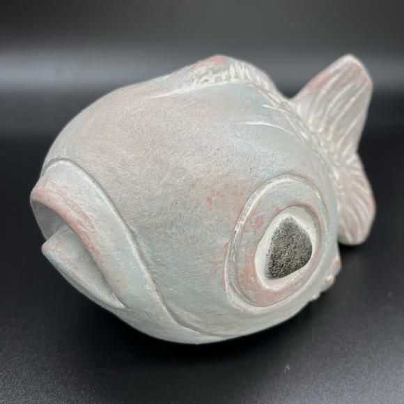 Isabel Bloom | Art | Vintage 98s Isabel Bloom 7 Black Eye Fish Cement ...